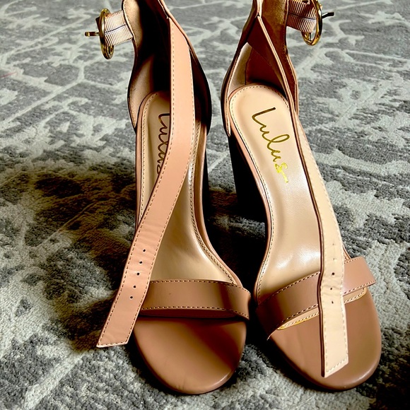 Lulus | Shoes | Lulus Nude Heels | Poshmark